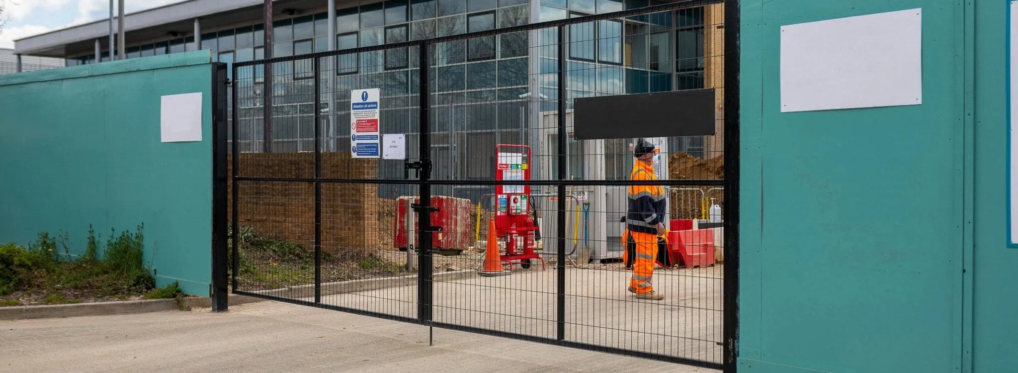 Protect your site with SiteGard temporary security gates - Knight Fencing